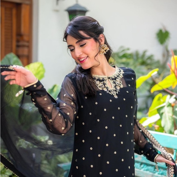 Dresses | Three Piece Pakistani Shalwar Kameez Fancy Pakistani Suit ...